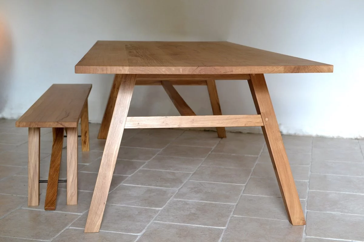 Scandinavian Tables | What is Scandi Style ? | Kitchen Table Designs