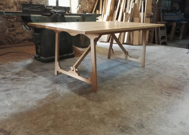 Bespoke Dining Tables | Handmade Oak Dining & Kitchen Tables | Makers